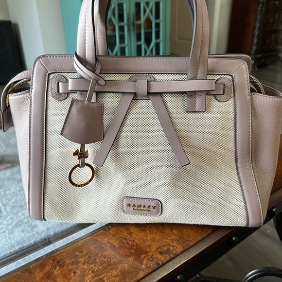 RADLEY LONDON | Bags | New Radley London Bag Dust Cover Excellent ...